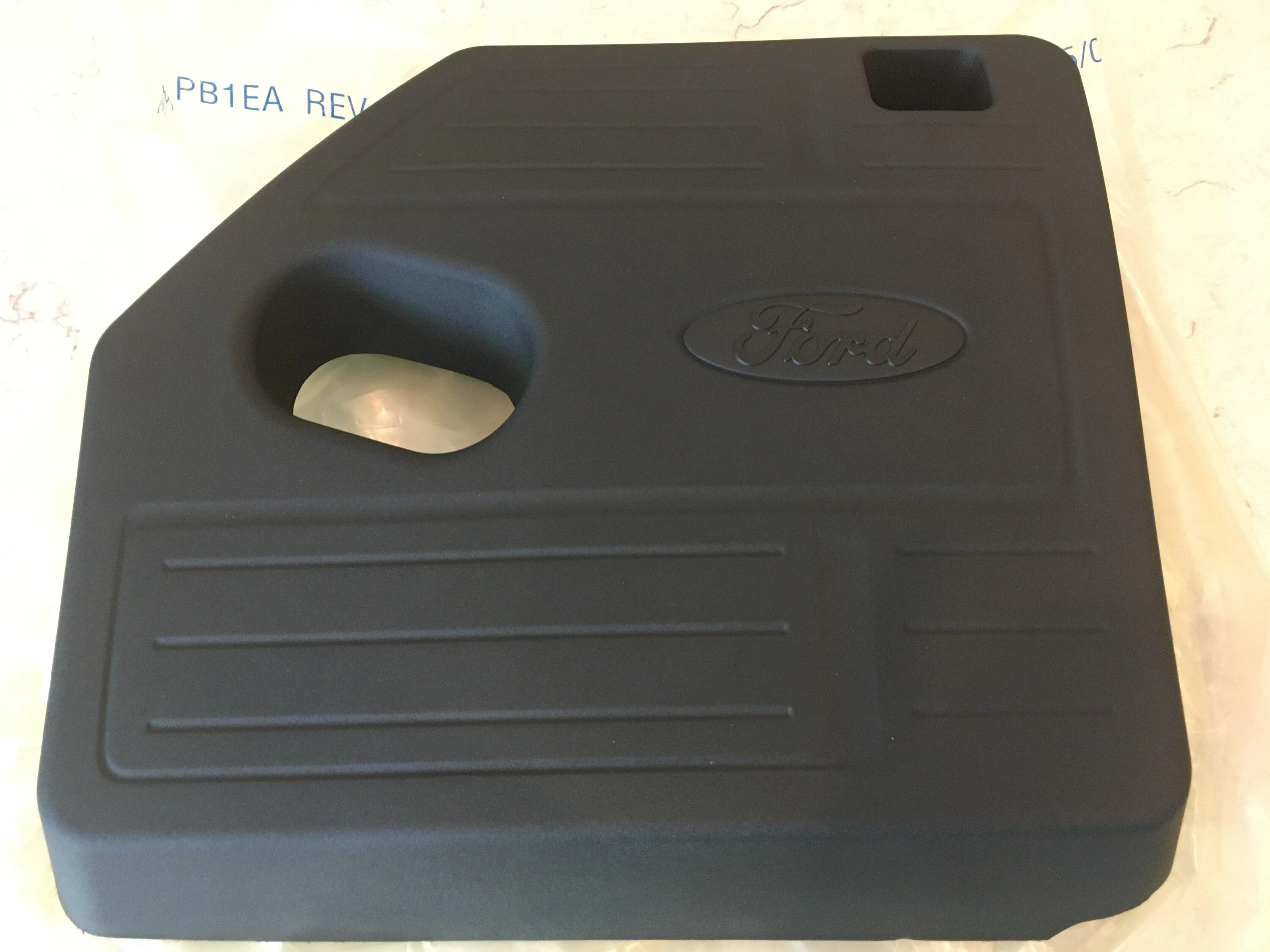 Illinois - NOS Ford Maverick Escape Hybrid Engine Cover LX6Z6A949 B ...