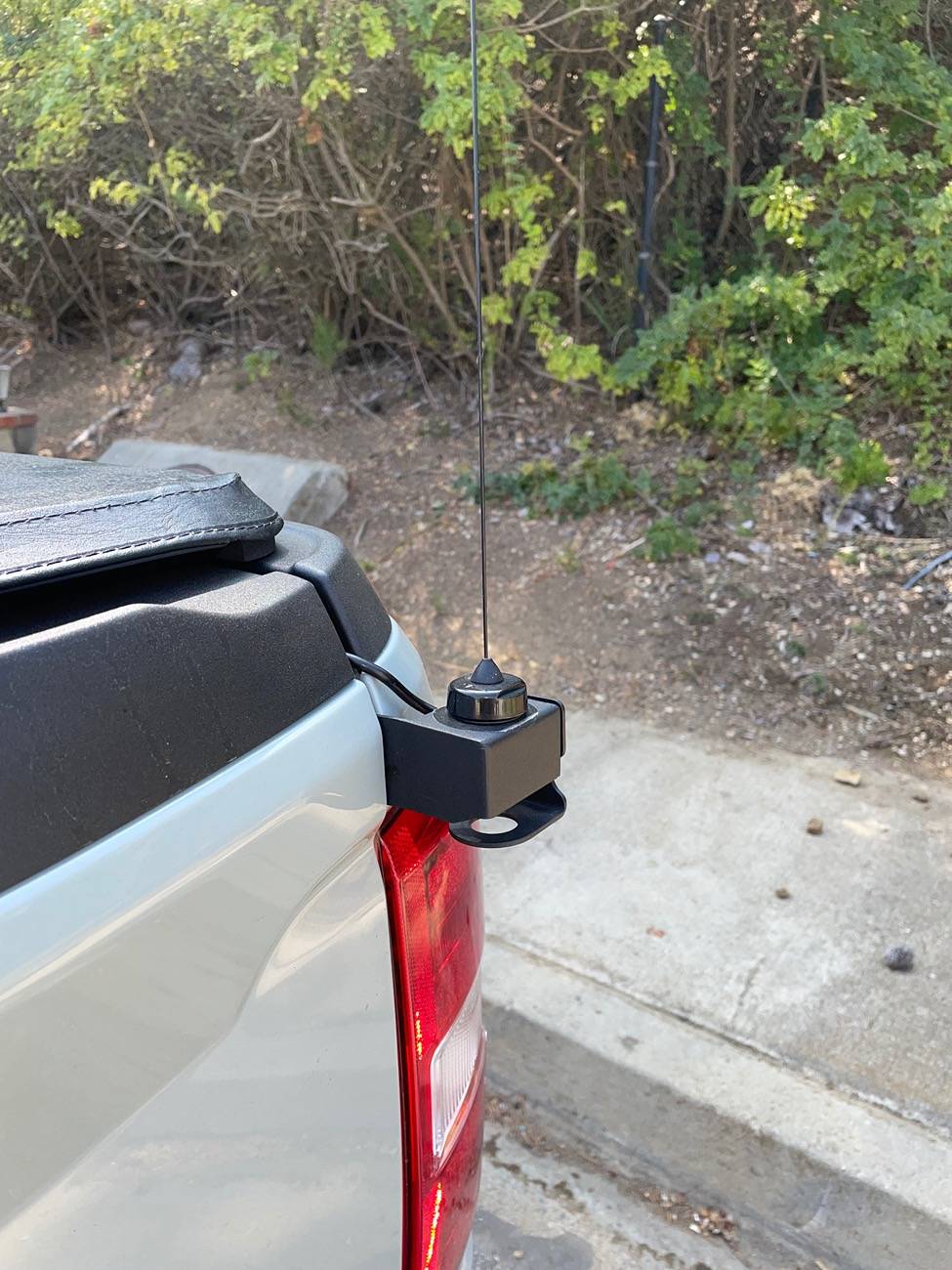 Covert GMRS / Ham Radio Install 2024 Lariat AWD | MaverickTruckClub ...