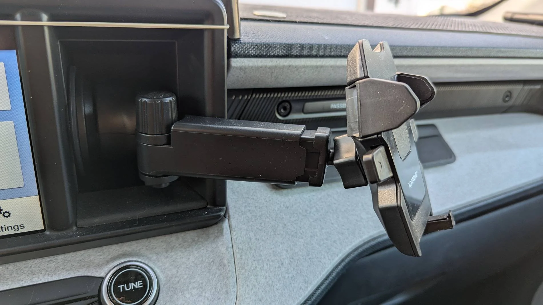 Cubby phone holder - FIVE BUCKS | MaverickTruckClub - 2022+ Ford ...