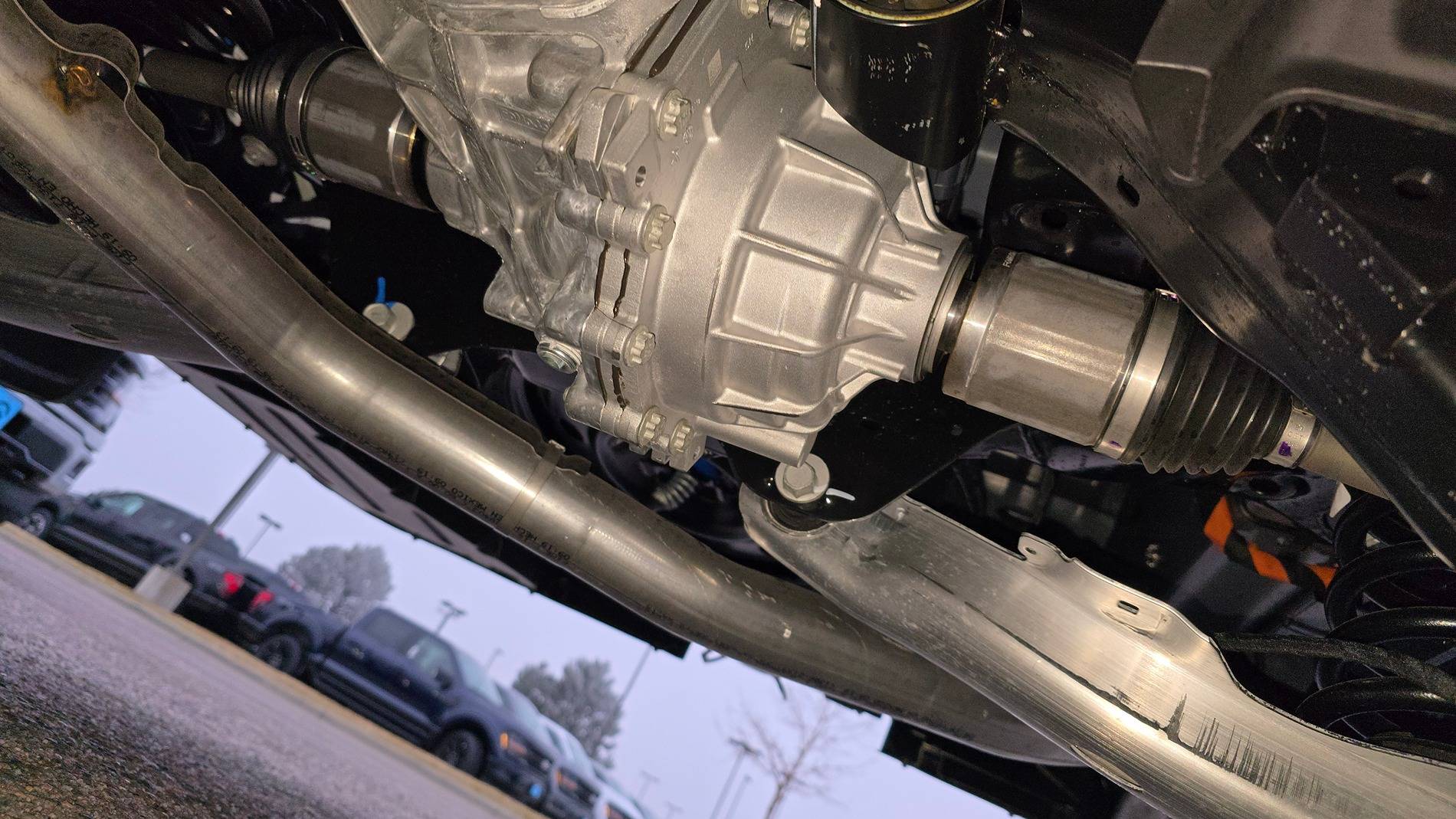 2025 Maverick Hybrid AWD Rear Differential (photos) | MaverickTruckClub ...