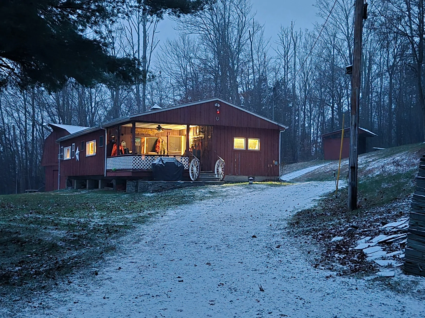Mave's first snow. Very happy! | MaverickTruckClub - 2022+ Ford ...