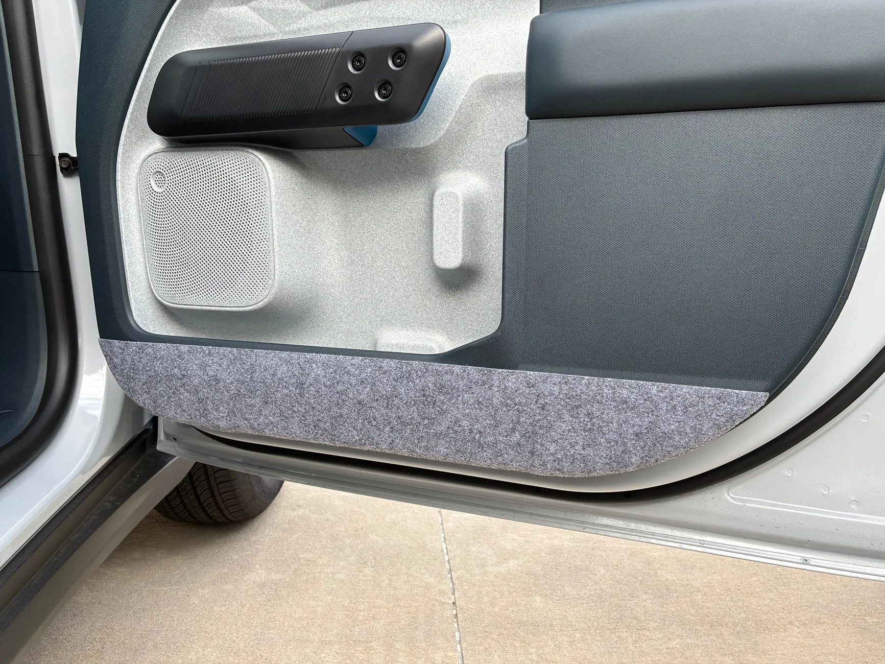 DIY interior scratch proofing using self adhesive fabric ...