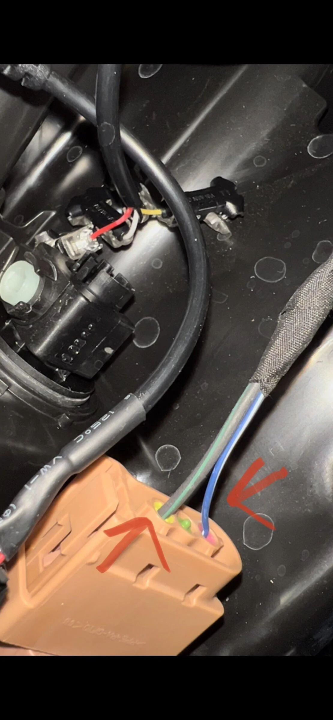 How to wire switchbacks on Lariat DRL | MaverickTruckClub - 2022+ Ford ...